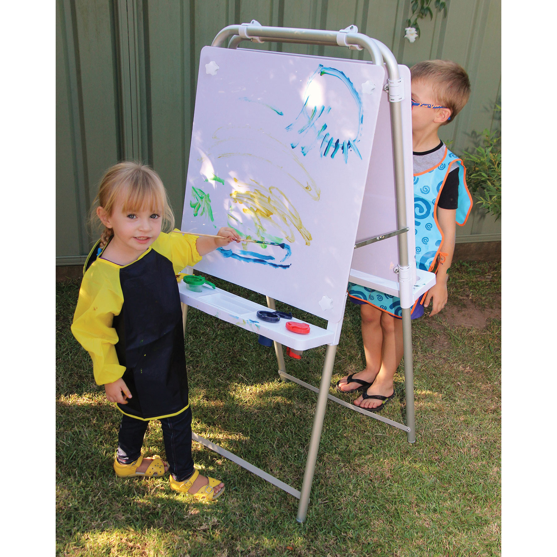 2 Sided Children's Easel + 2 Dry Wipe Boards | theClassroom.co