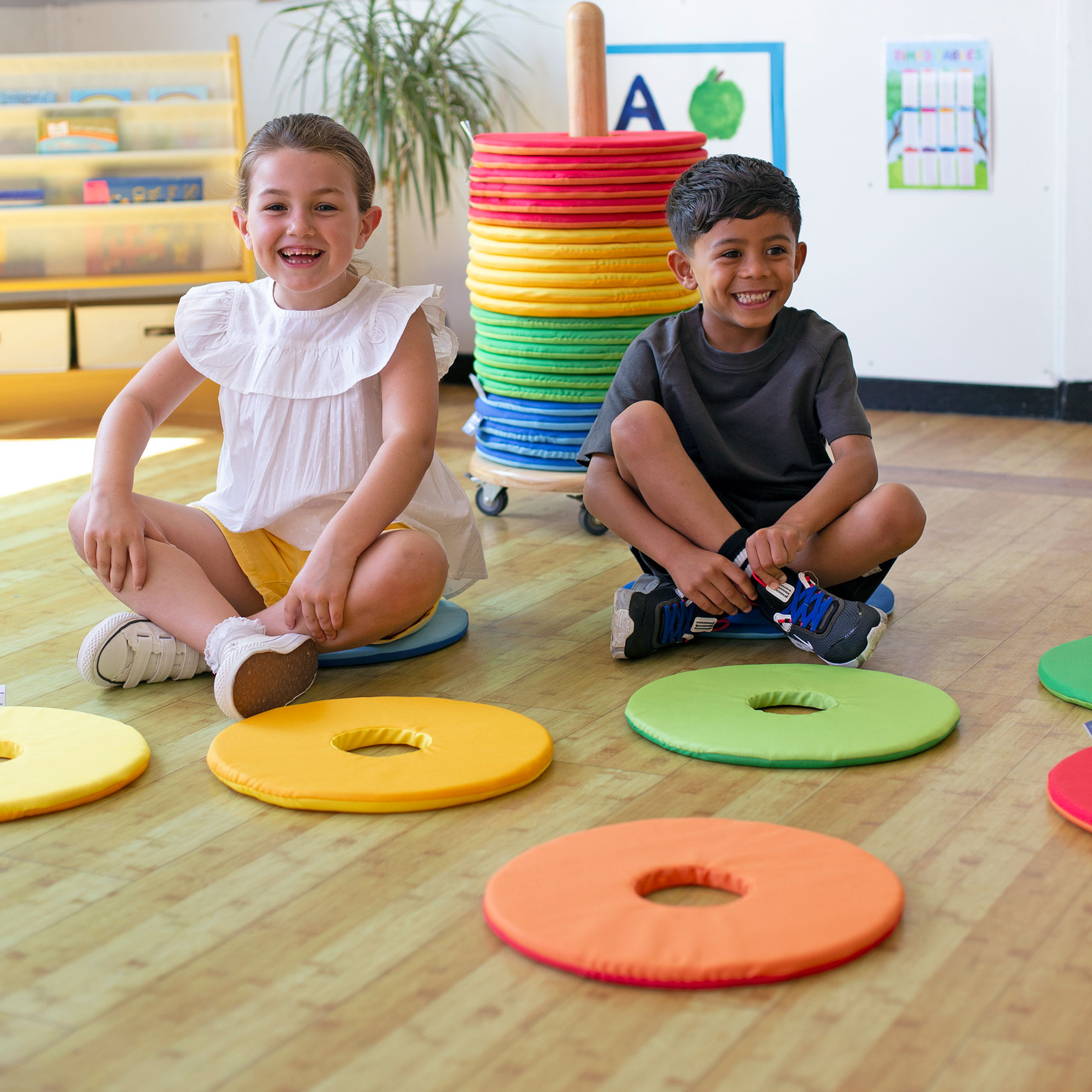 Rainbow™ Circular Mats & Donut™ Trolley | theClassroom.co