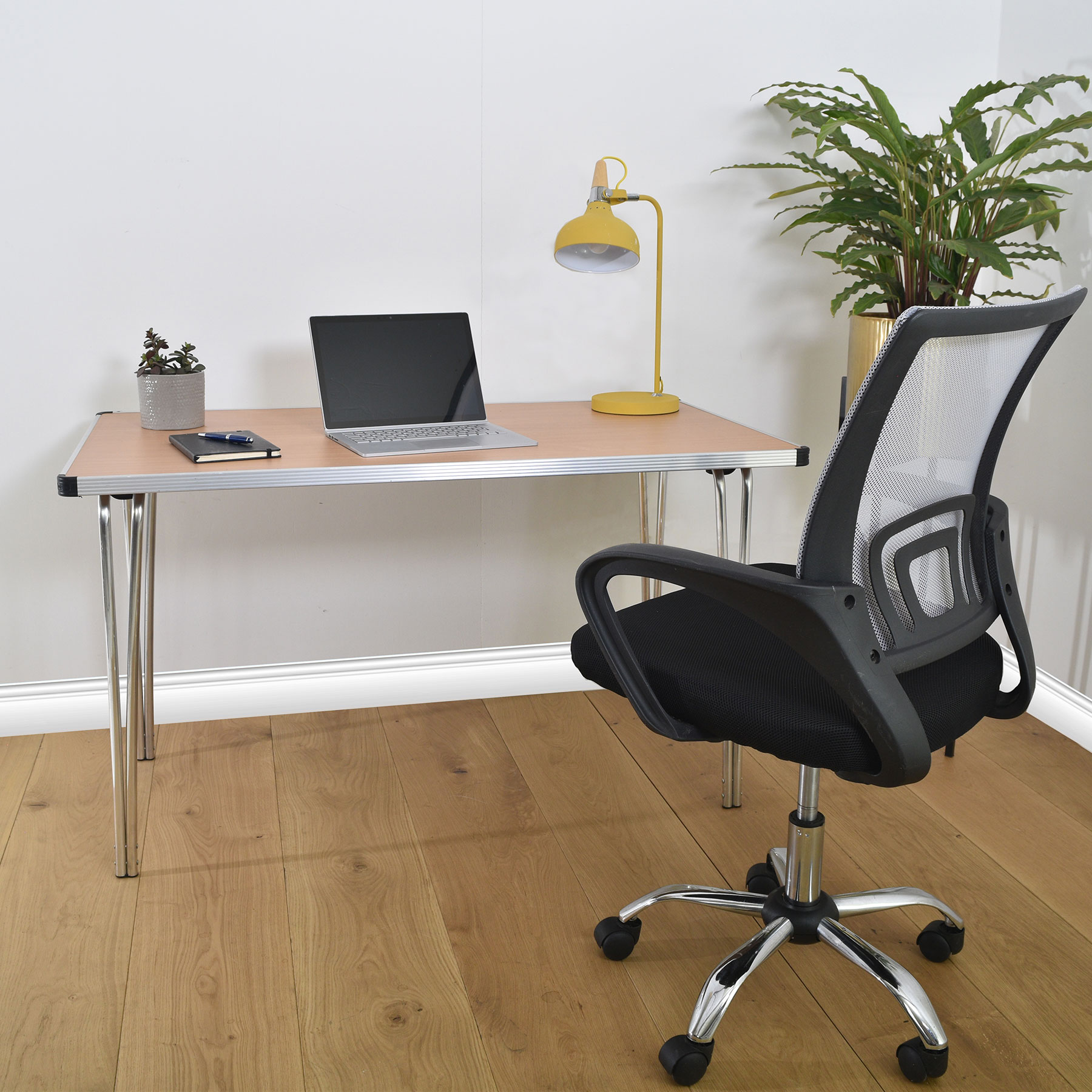 Gopak Contour25 Lightweight Folding Table | theClassroom.co