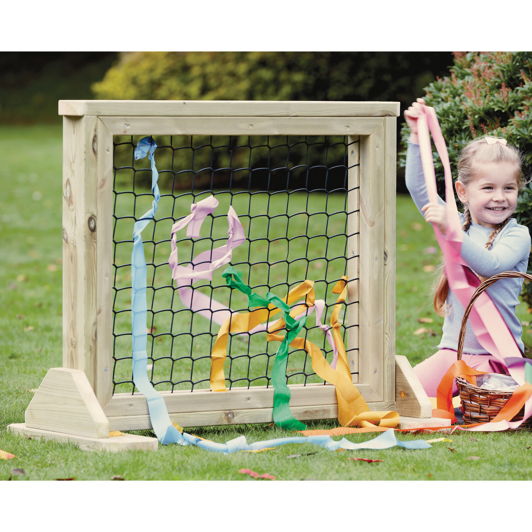 Outdoor Weaving Panel | theClassroom.co