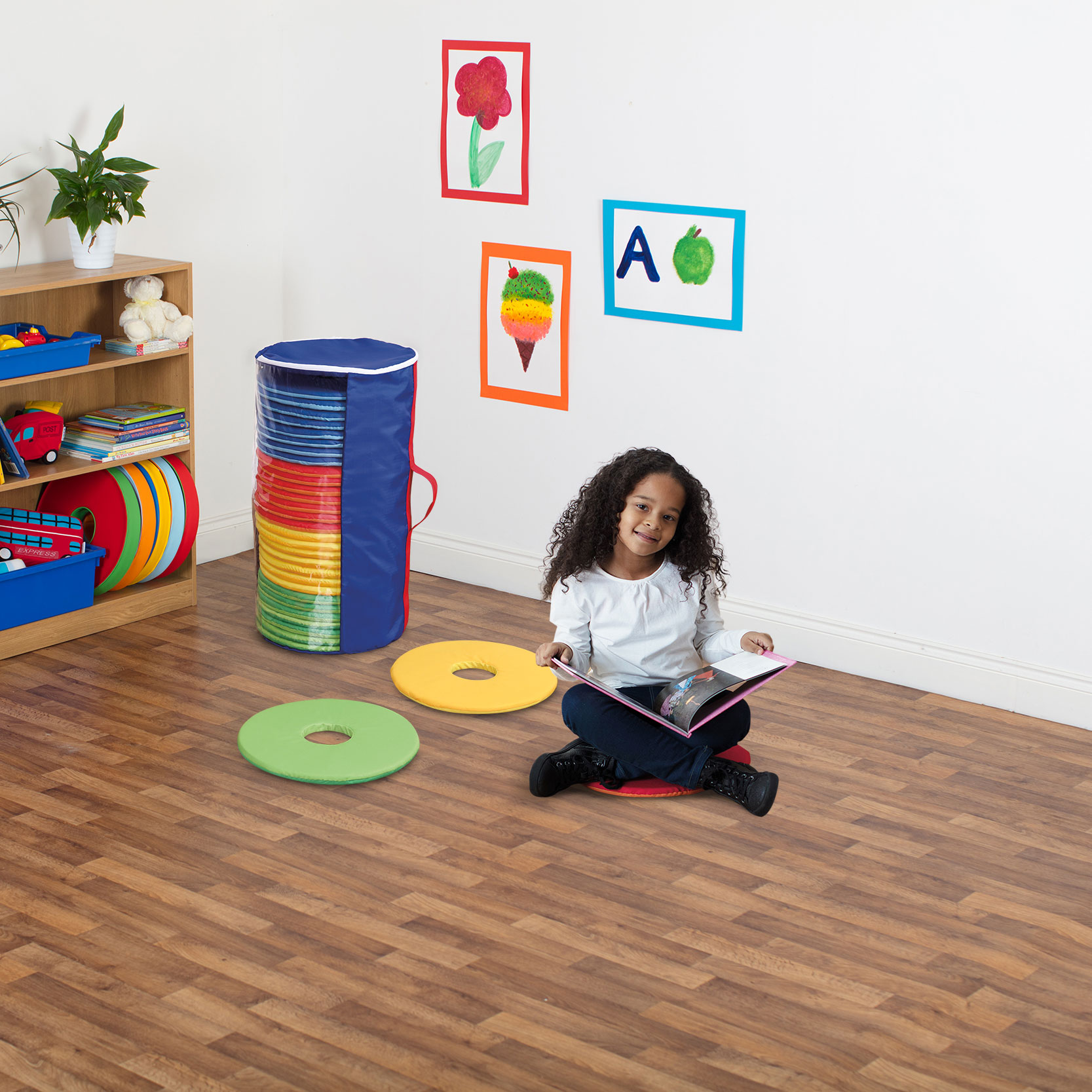 Rainbow™ Circular Mats Set of 32 | theClassroom.co