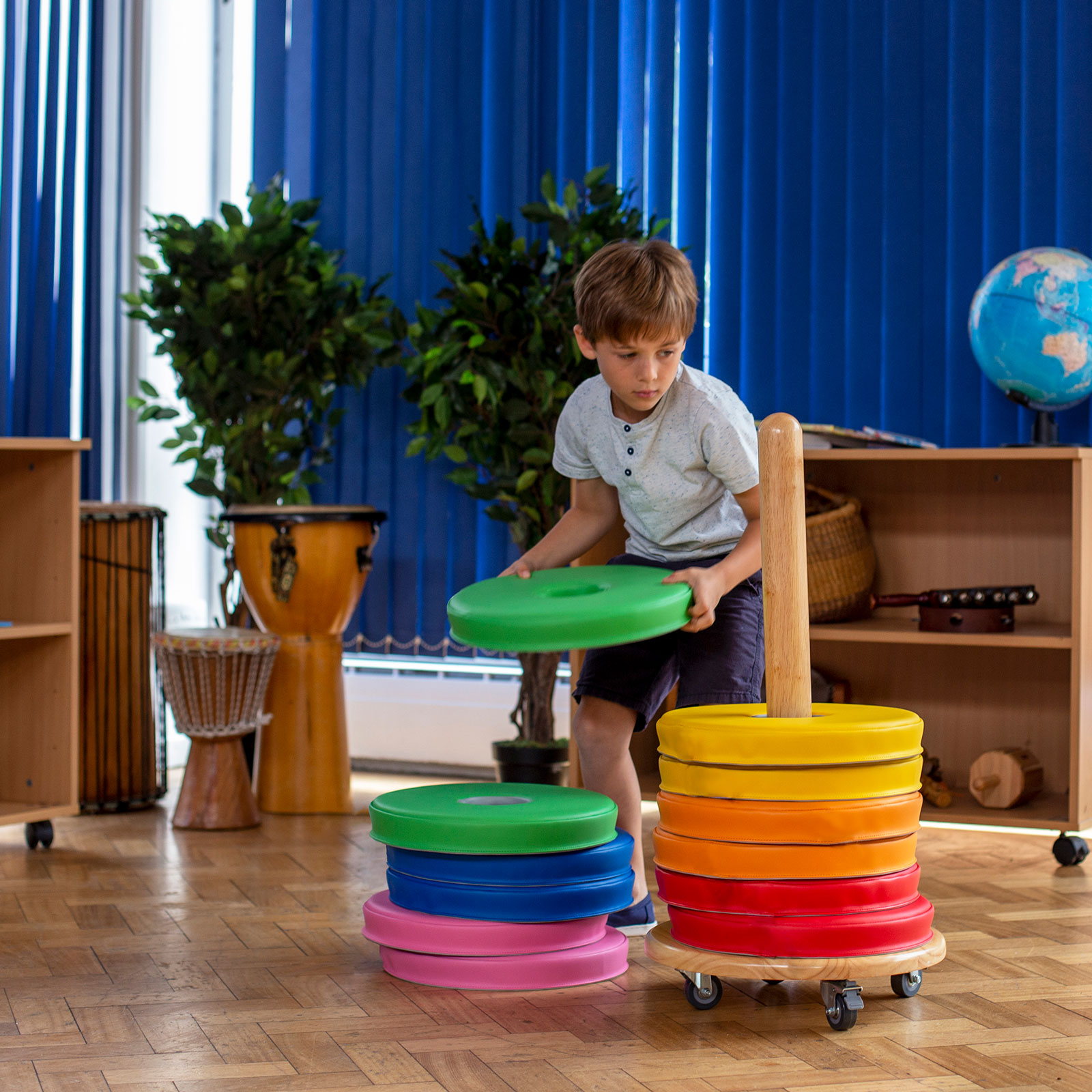 Donut™ Multi-Seat Trolley with 12 Cushions | theClassroom.co