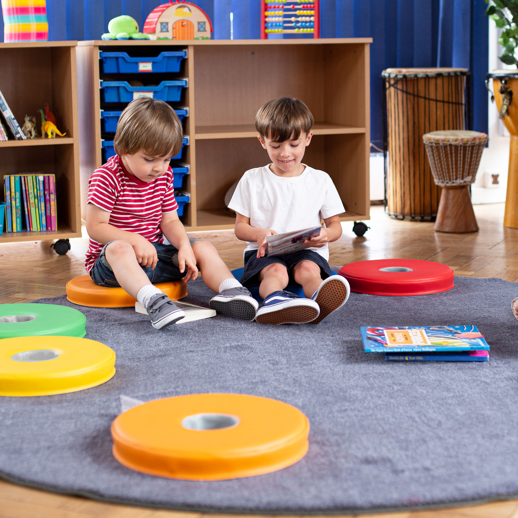 12 Bi-Colour Donut™ Cushions | theClassroom.co