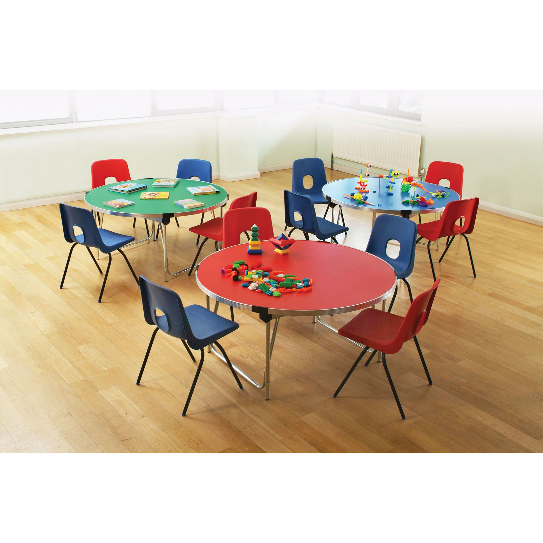 Gopak Round Lightweight Folding Table | theClassroom.co