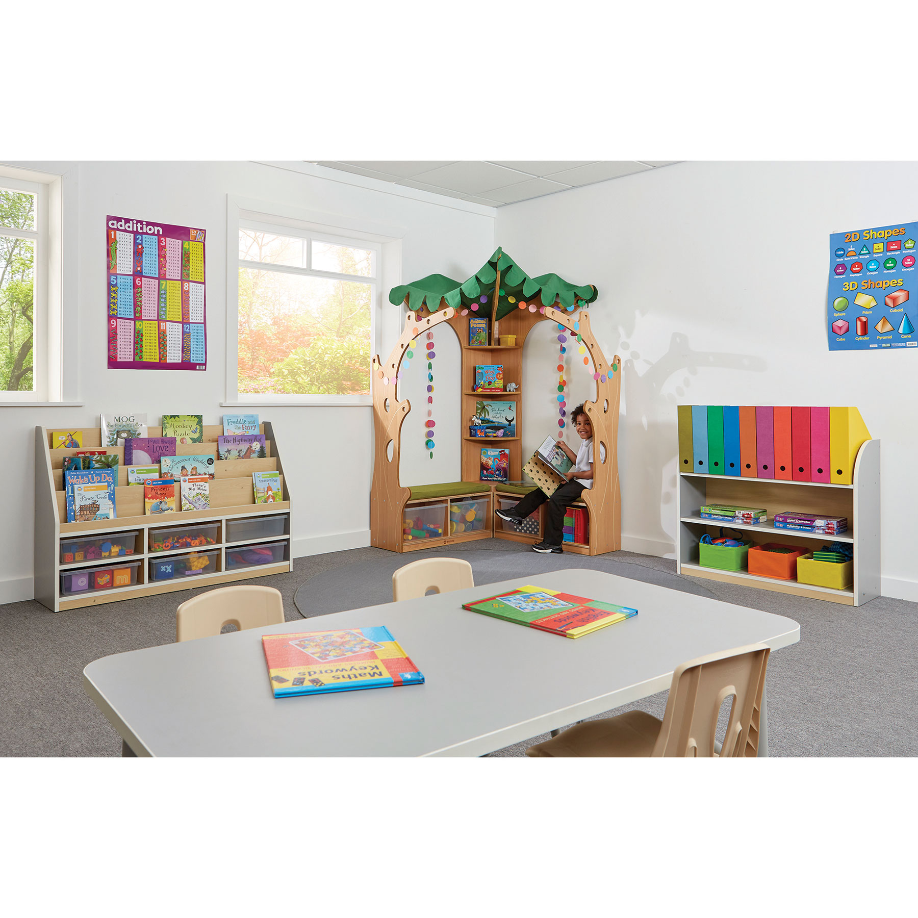 Zona Children's Library - Tree House Library Corner | theClassroom.co