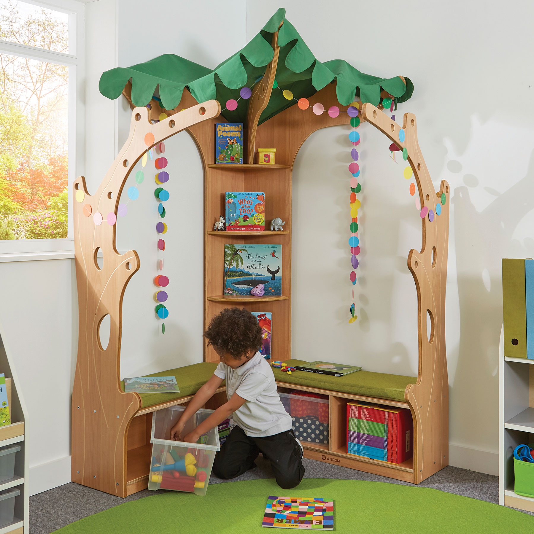 Zona Children's Library - Tree House Library Corner | theClassroom.co