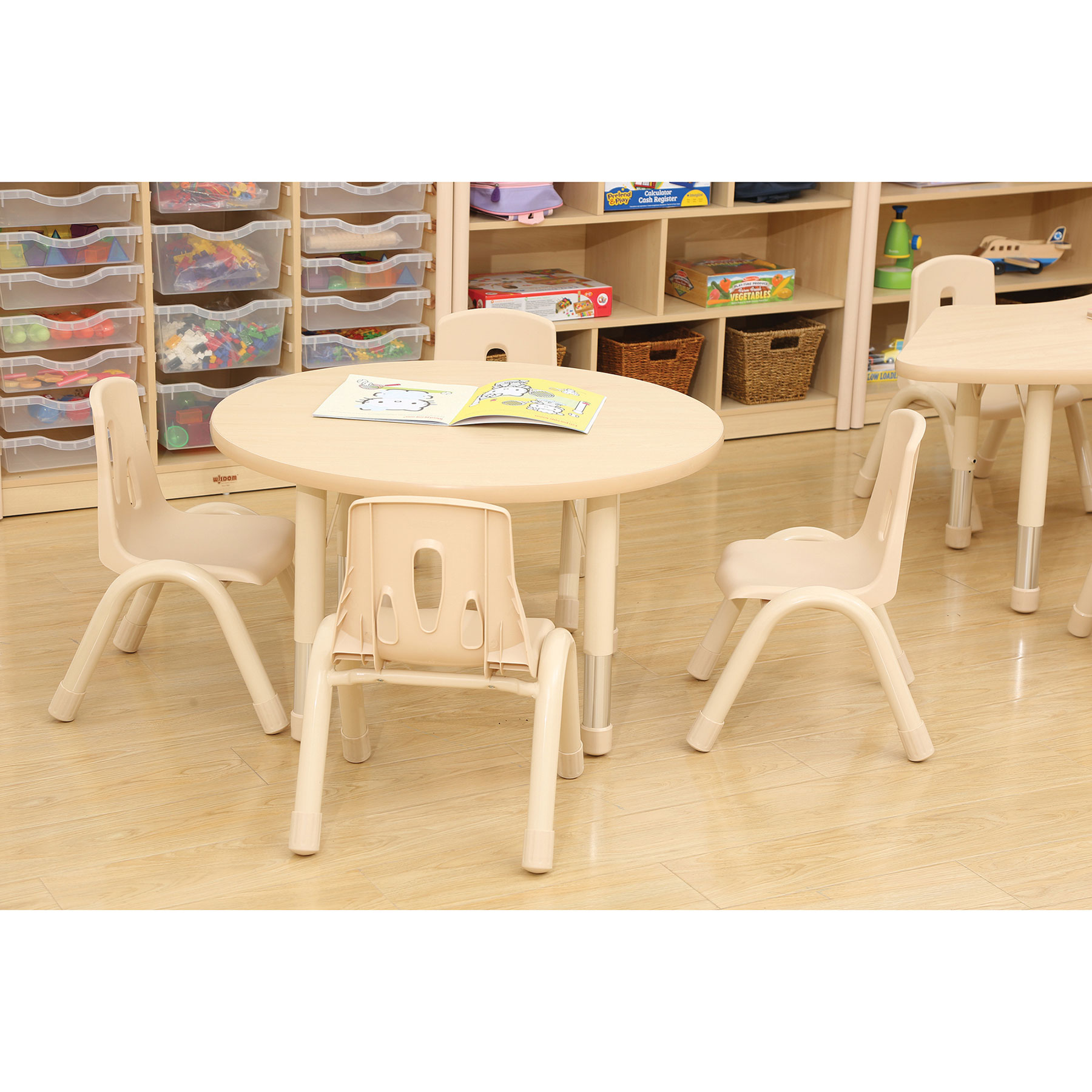 Elegant Height Adjustable Round Table | theClassroom.co