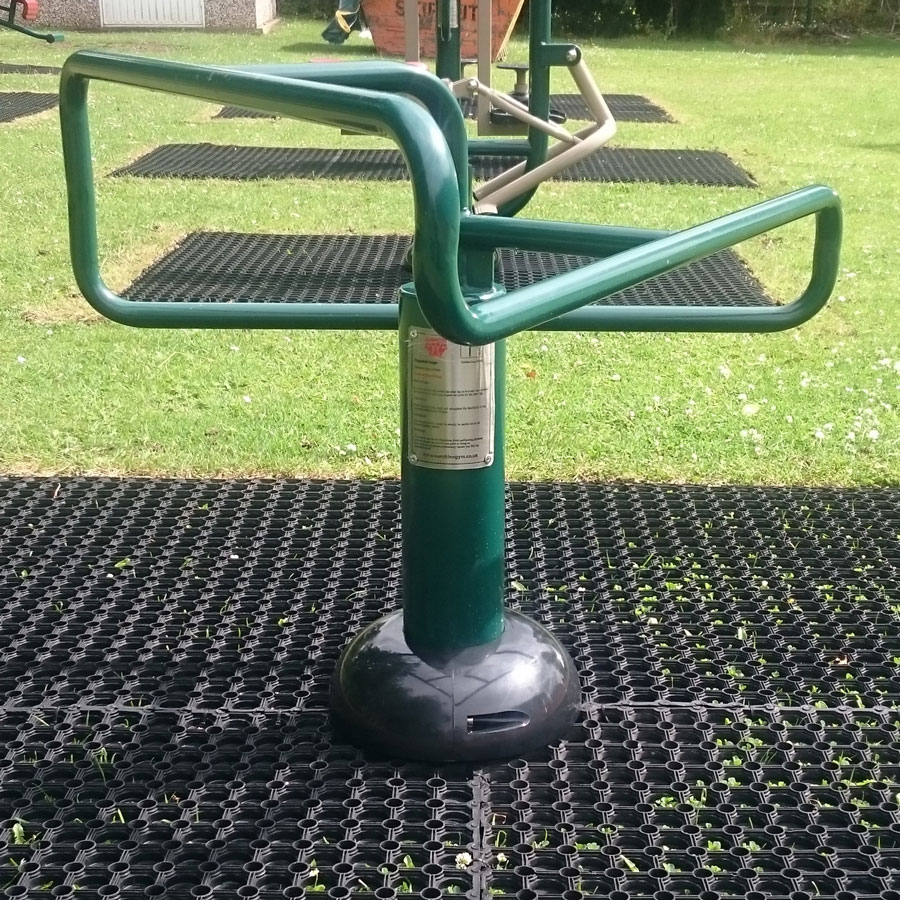 Outdoor Children's Gym Leg Stretch | theClassroom.co