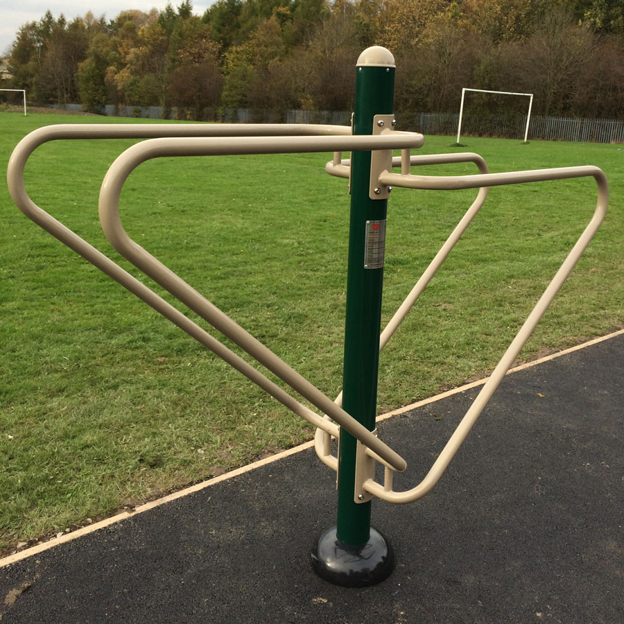 Outdoor Gym Parallel Rails | theClassroom.co