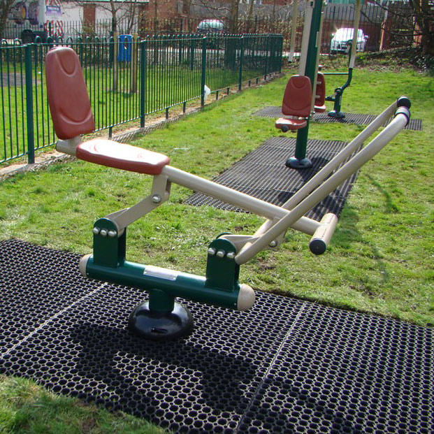 Outdoor Gym Rower | theClassroom.co