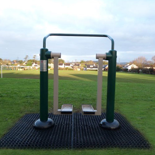 Outdoor Gym Health Walker | theClassroom.co
