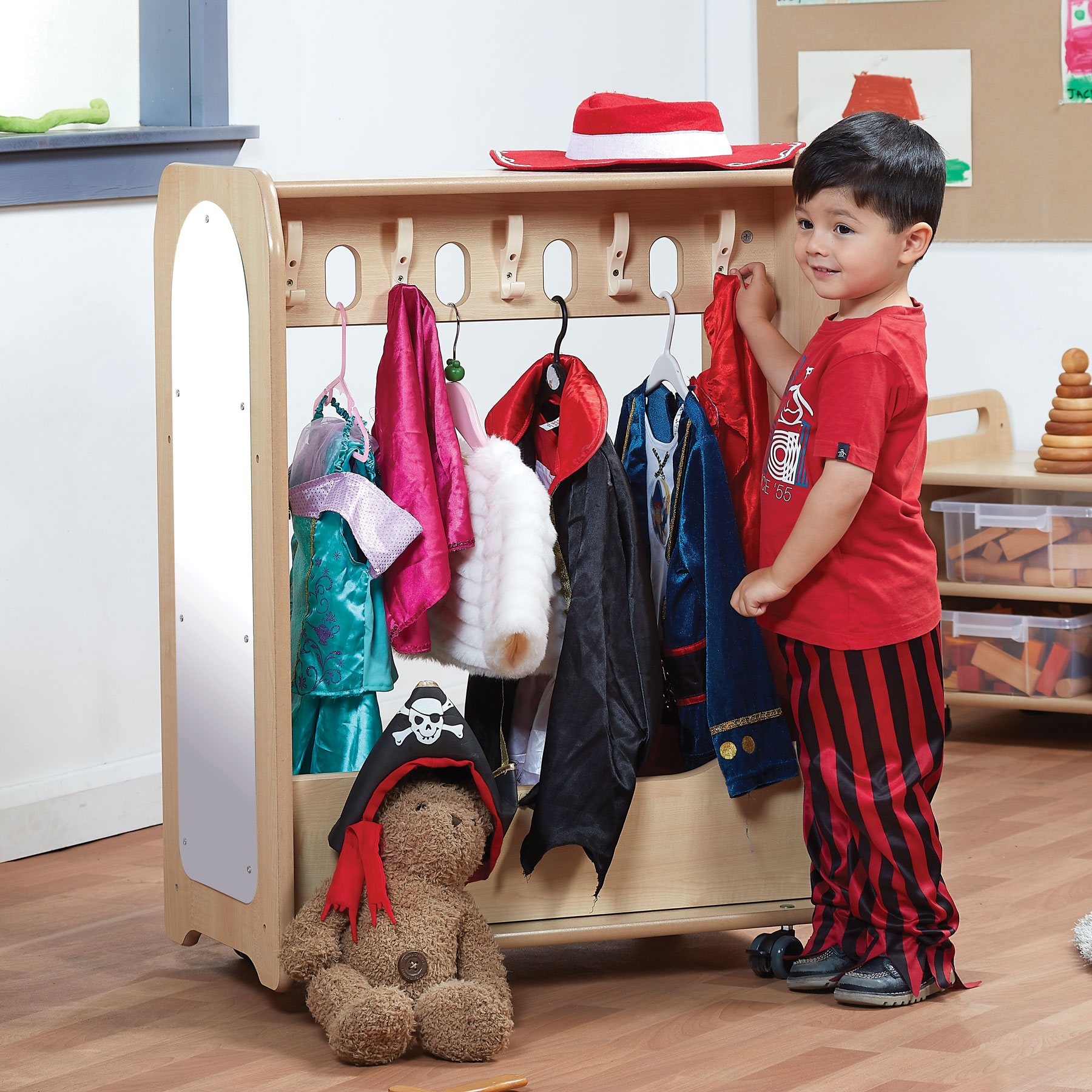 Mini Mobile Dressing Up Unit | theClassroom.co