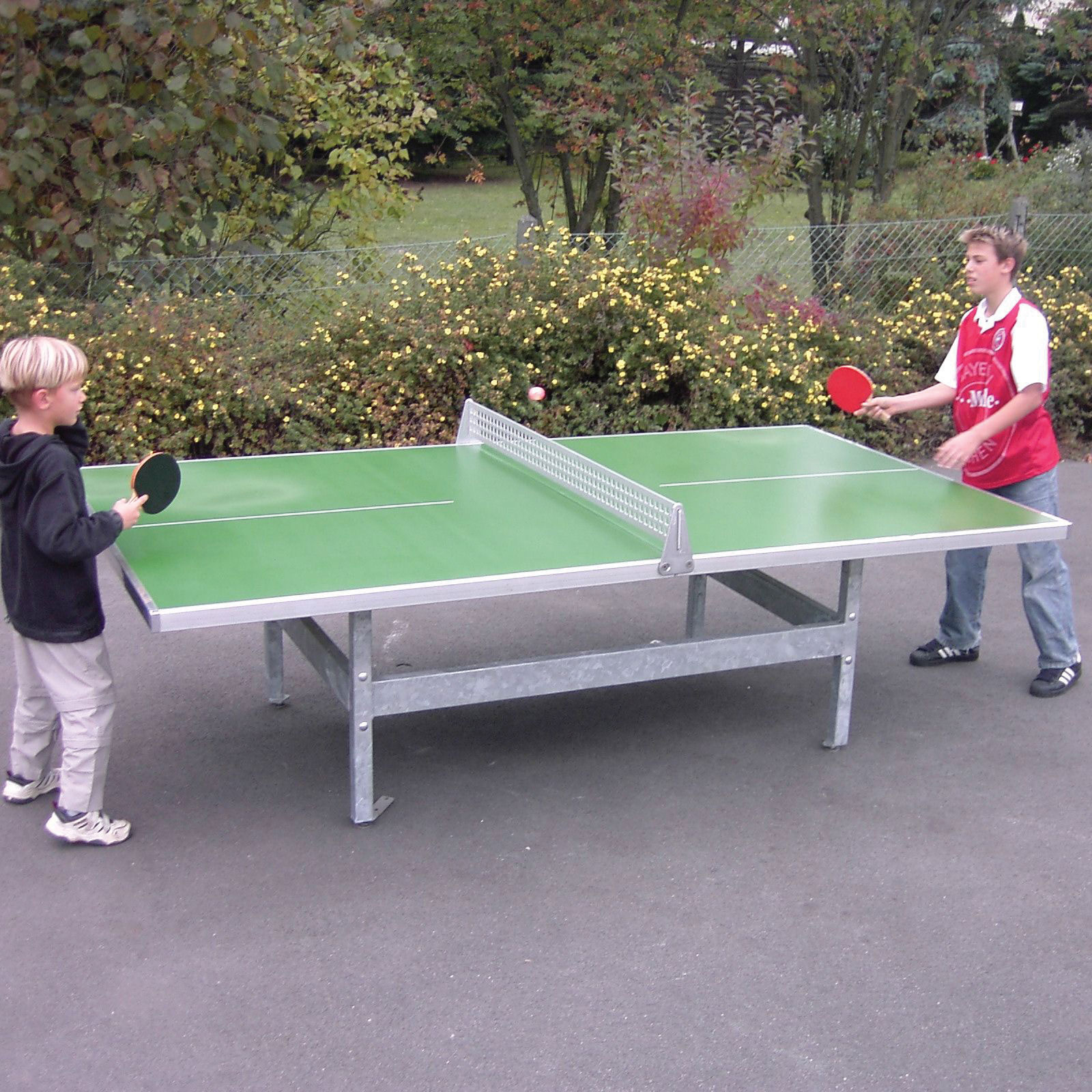 Butterfly S2000 Concrete Table Tennis Table with Steel Legs ...