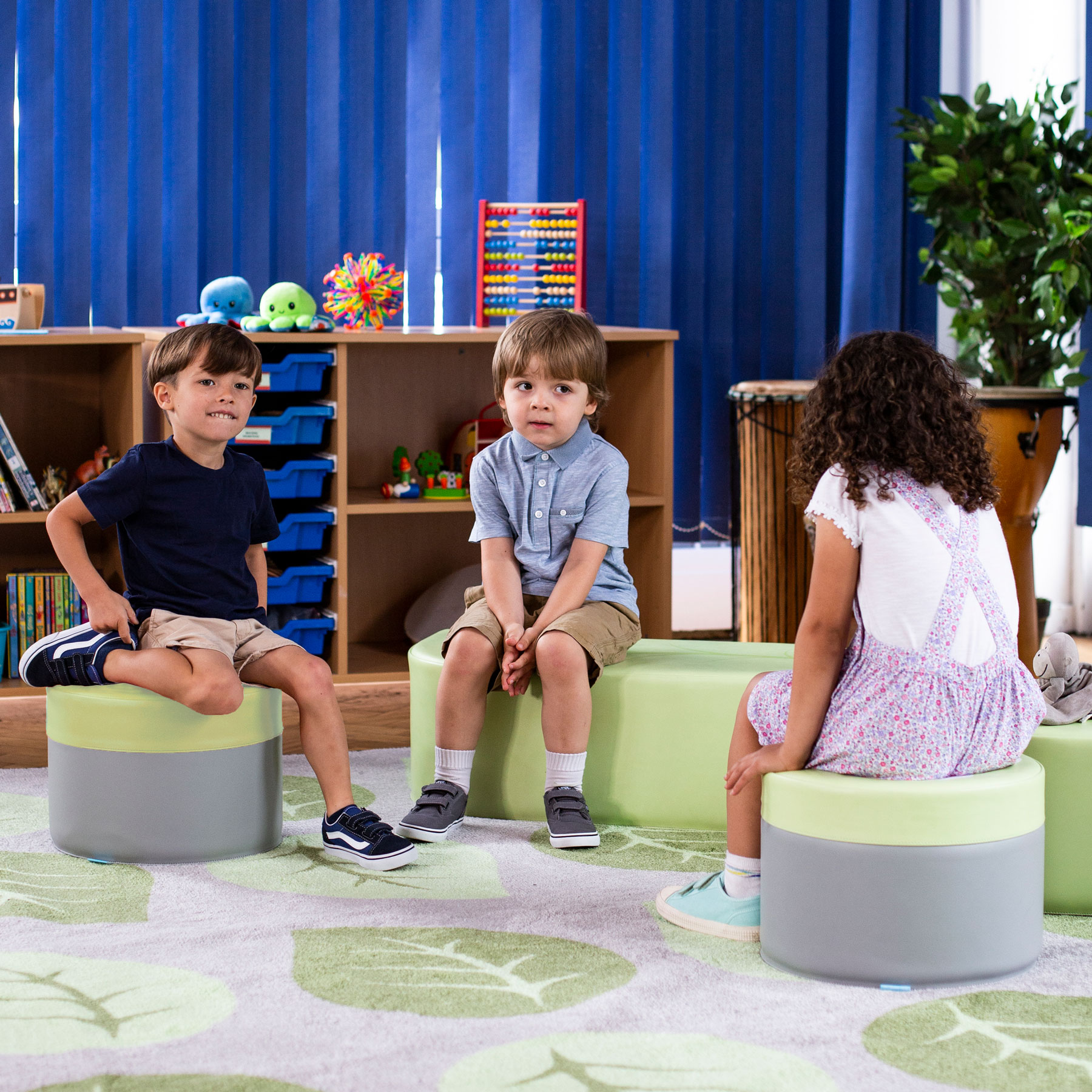 Natural World™ Double Leaf Seat | theClassroom.co