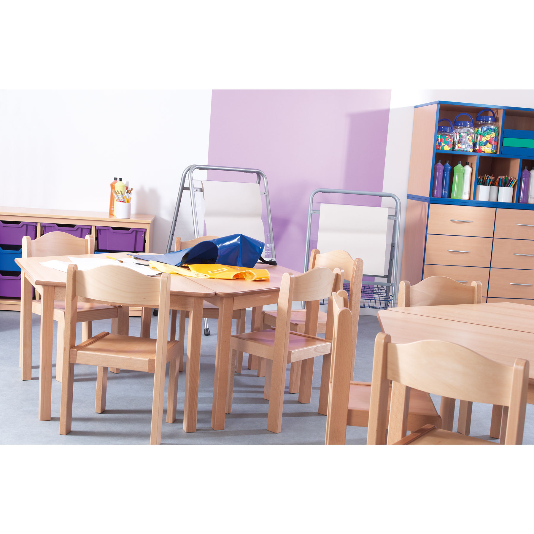 Bergen Round Wooden Classroom Table | theClassroom.co