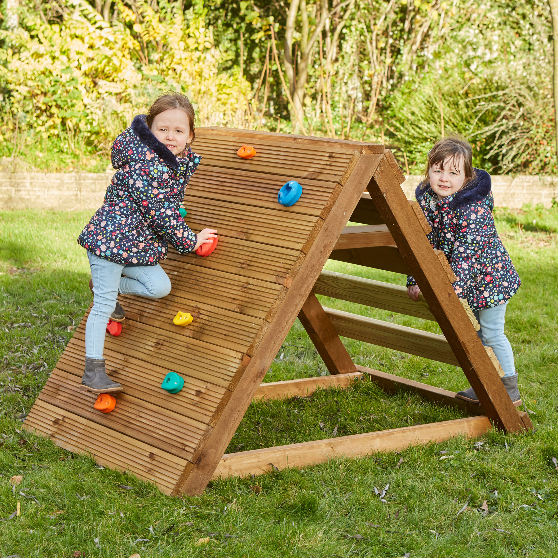 Children's Climbing Crest | theClassroom.co