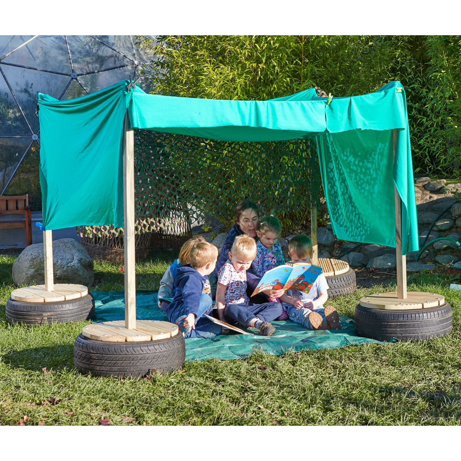 Children's Den Tyre Stands