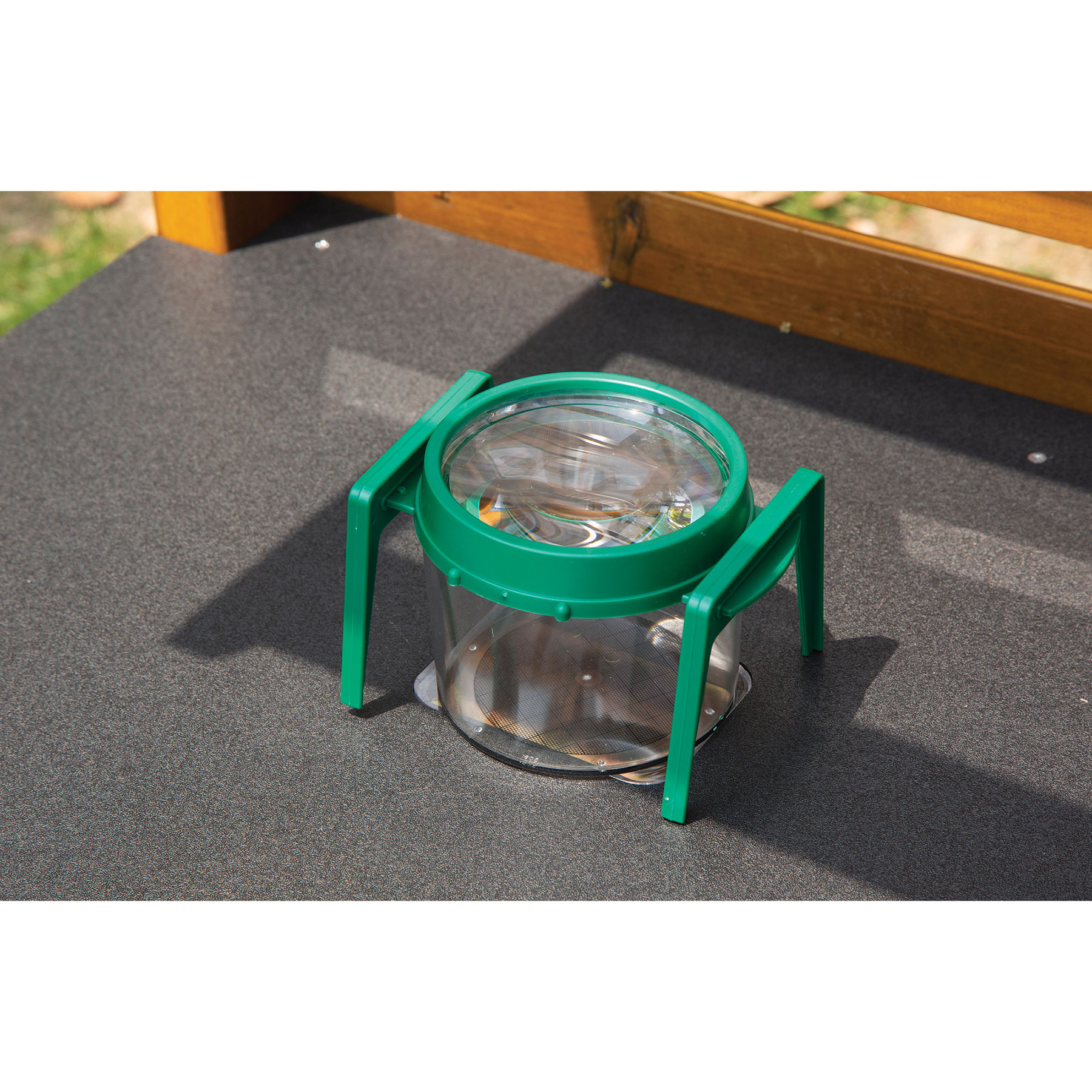 Children's Exploring Observation Table | theClassroom.co