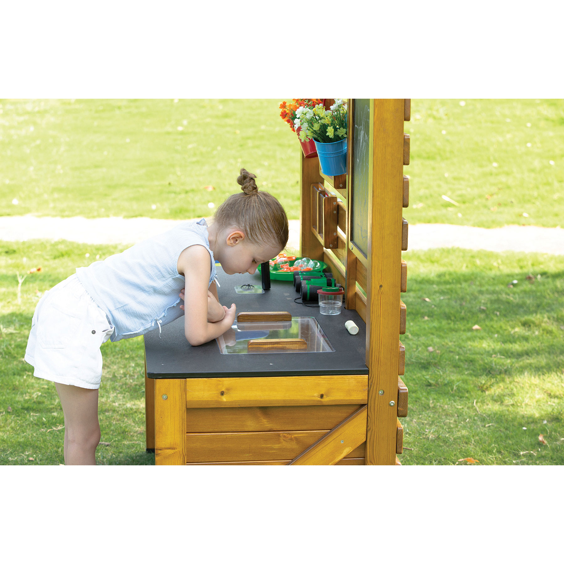 Children's Exploring Observation Table | theClassroom.co