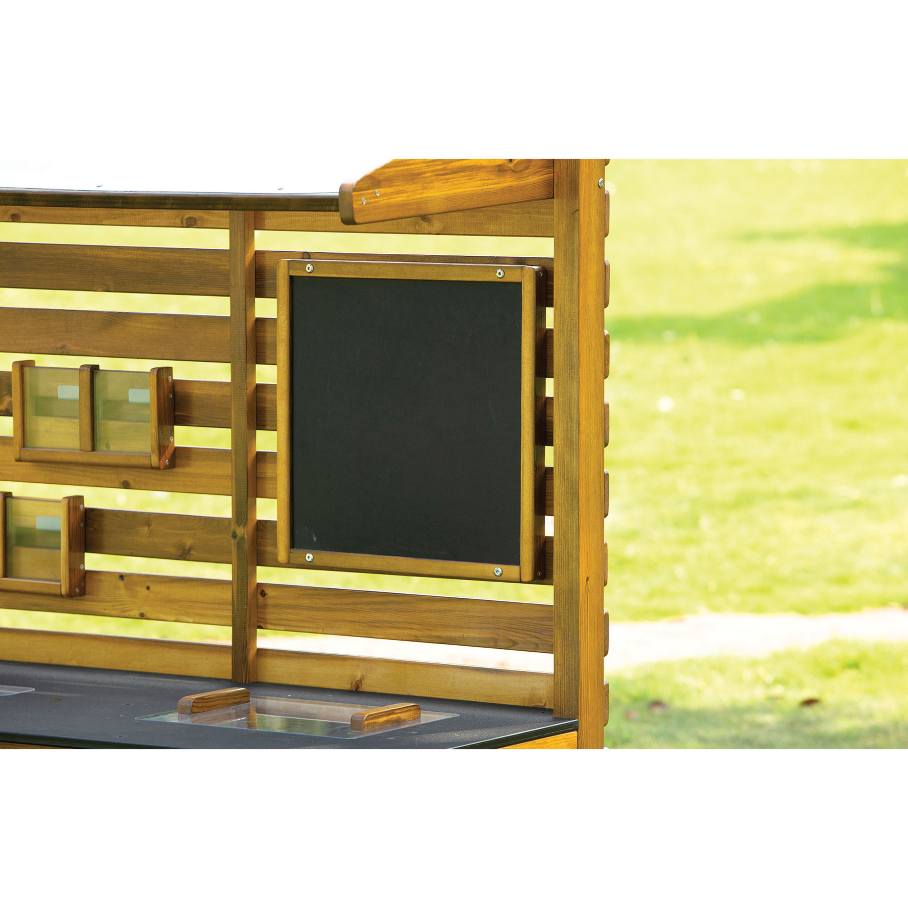 Children's Exploring Observation Table | theClassroom.co