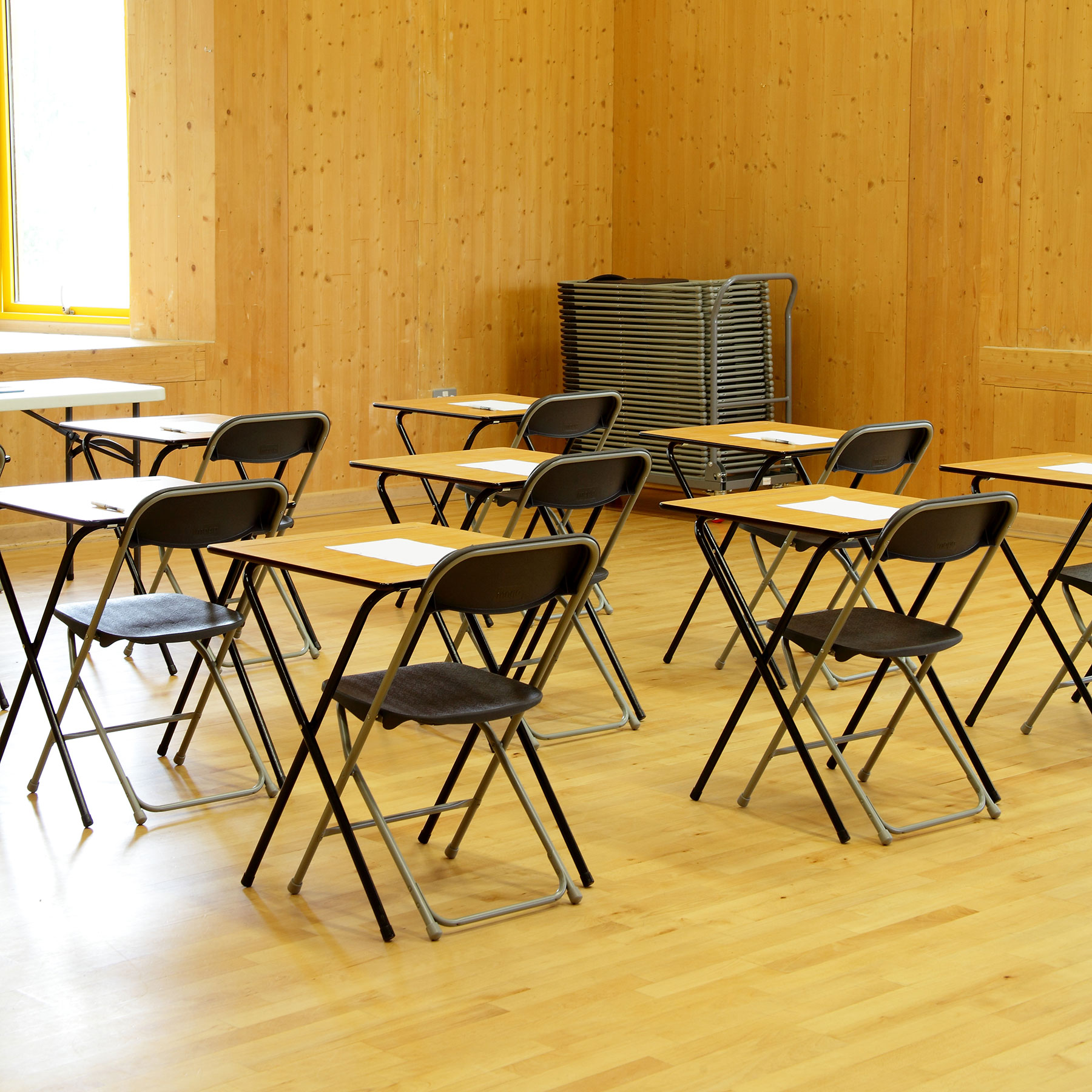 Classic Folding Chair | theClassroom.co