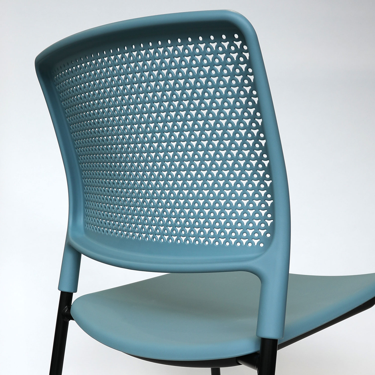 Grafton 4 Leg Stacking Chair | theClassroom.co