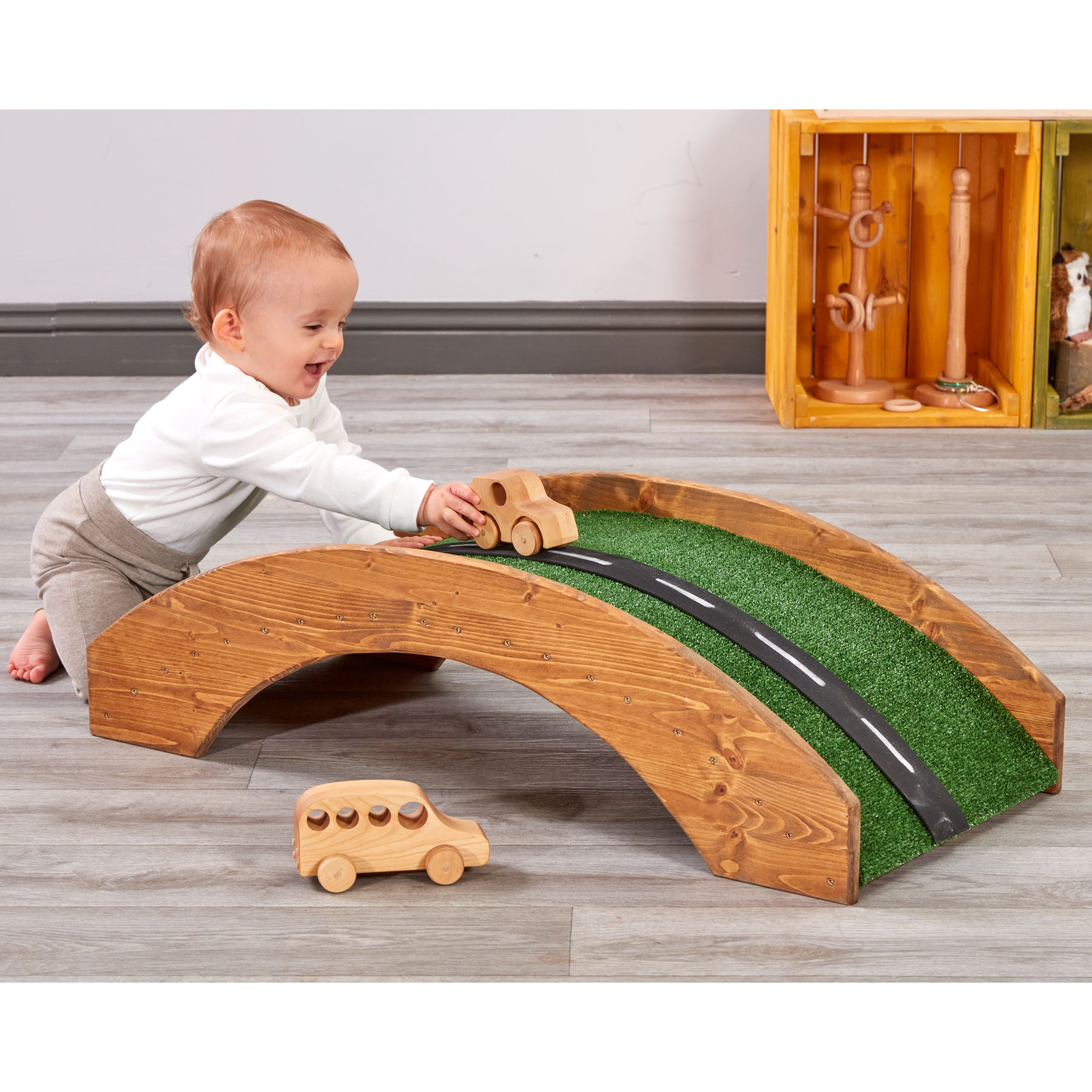 Nursery Grass Bridge | theClassroom.co