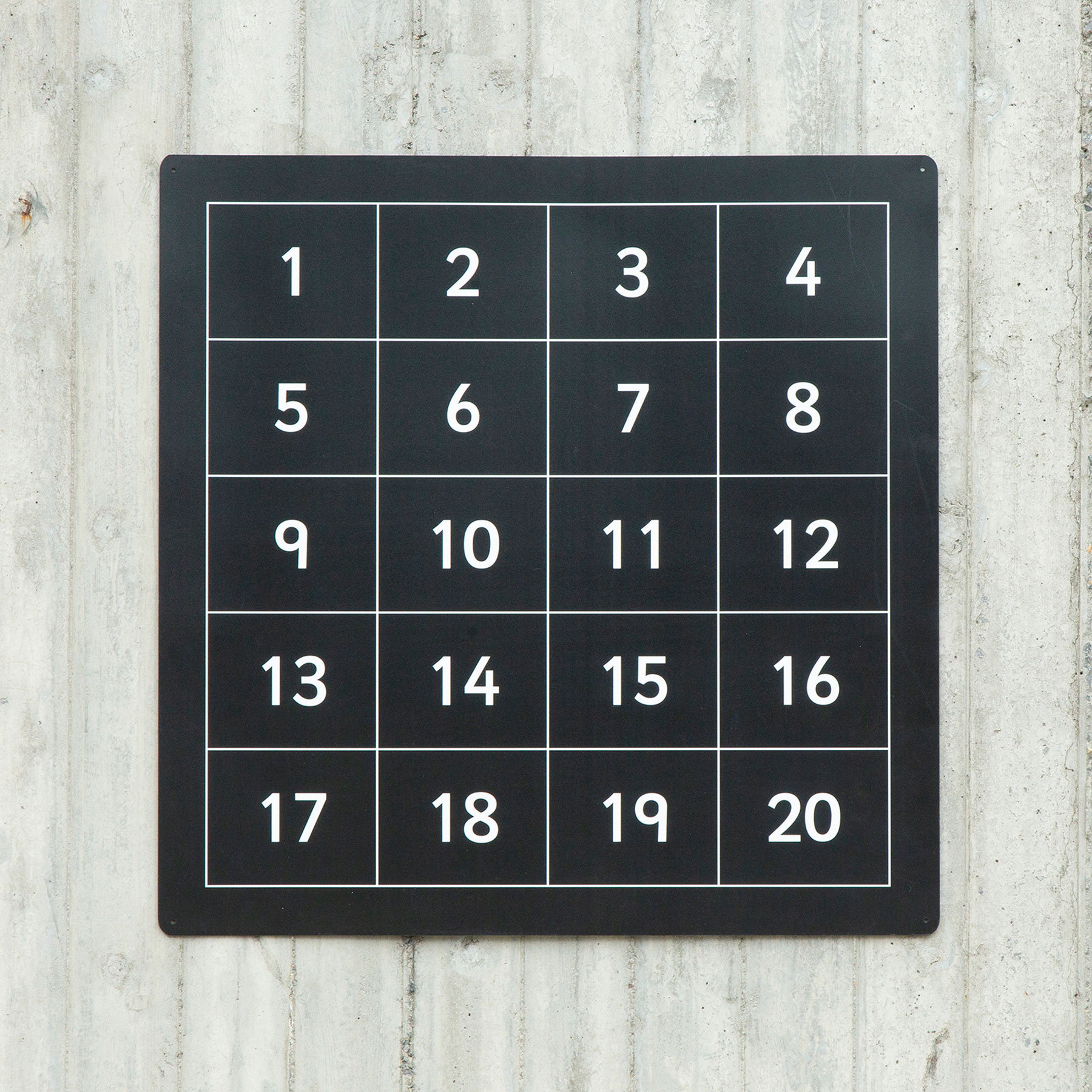Outdoor - Number 1-20 Chalkboard | theClassroom.co